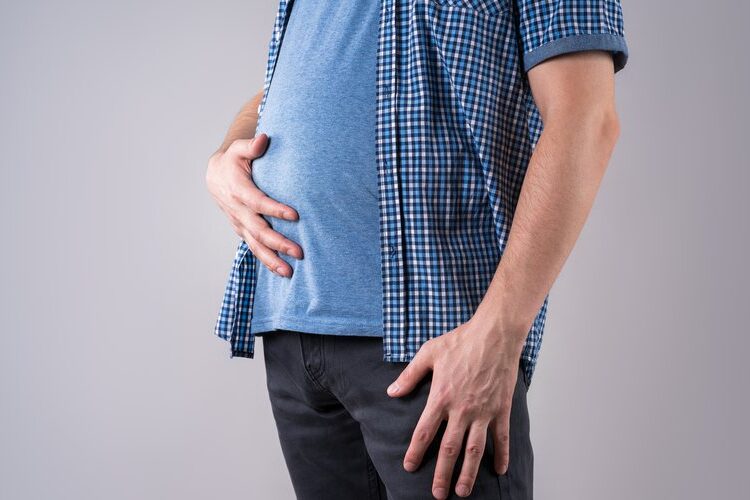 Acúmulo de gordura na barriga é sinal de alerta para o risco de ter ...